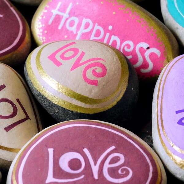 Painted rocks - Etsy.de