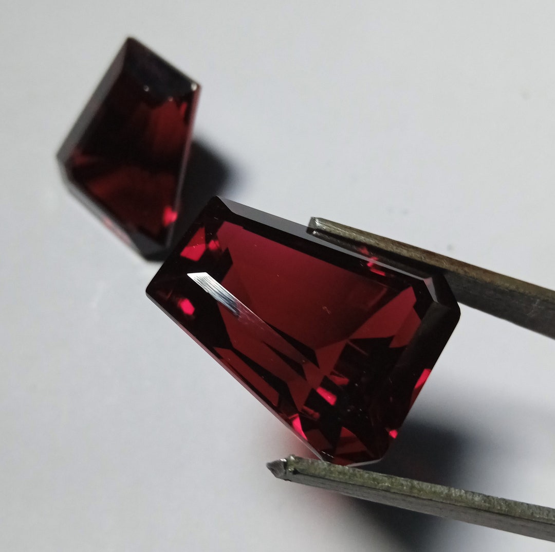 Blood Red Corundum Fancy Shape Pair 15x10x7mm Fantasy Cut Gemstone ...
