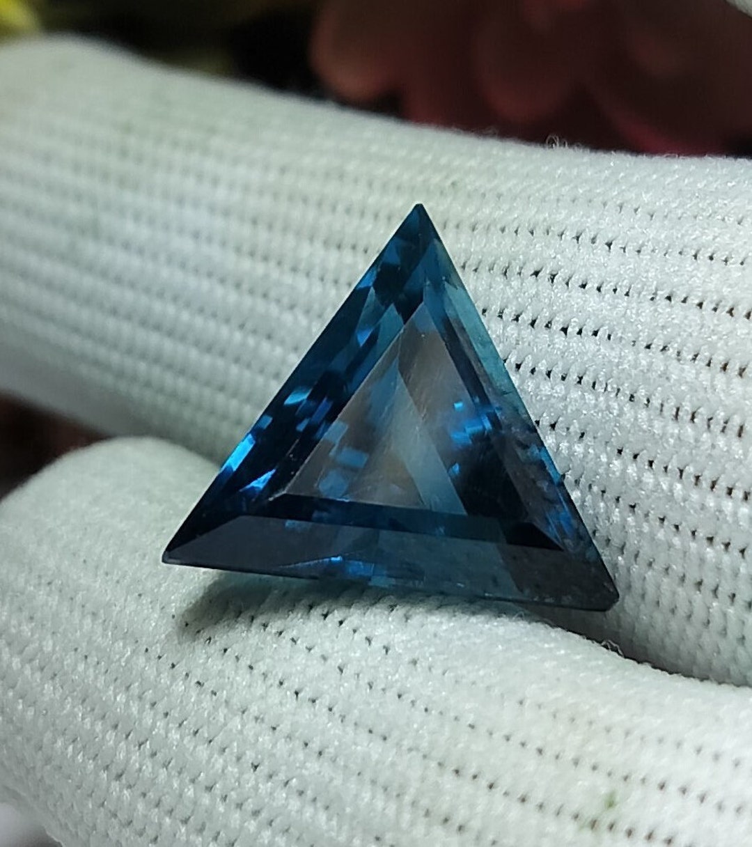 Quality Lab Created London Blue Topaz Triangle Shape 12X12X8.40MM Step ...