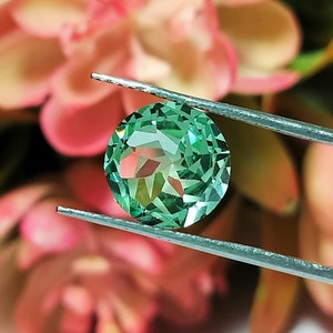 Bi Green Corundum Round Shape 10X10X5.80MM Fantasy Designer Cut Gem ...