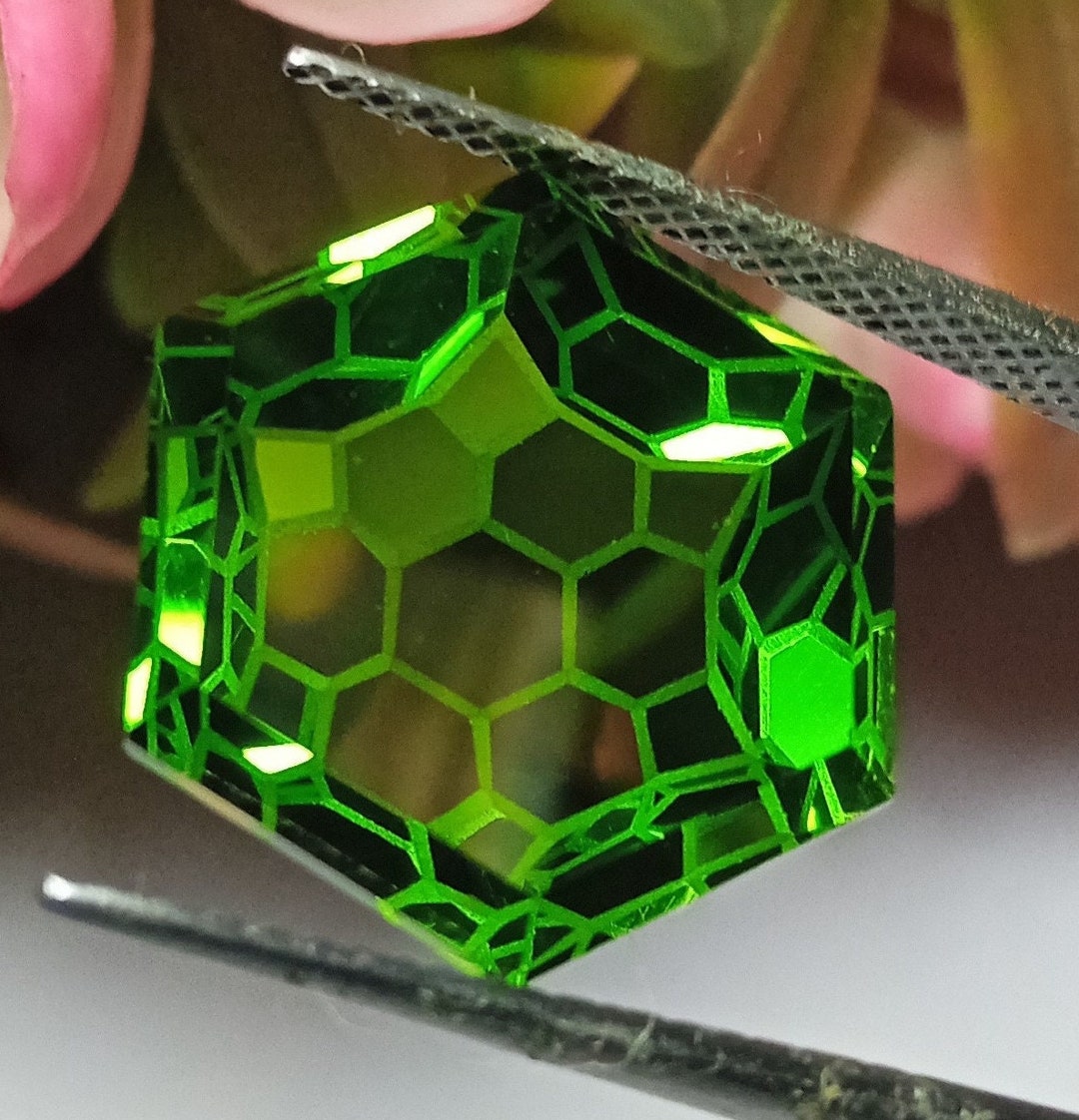 AAA Quality Lab Created Green Topaz Hexagon Shape 12X12X6.50MM Unique ...