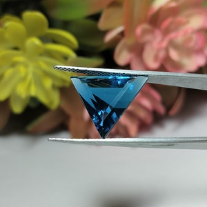 Quality Lab Created London Blue Topaz Triangle Shape 12X12X8.40MM Step ...