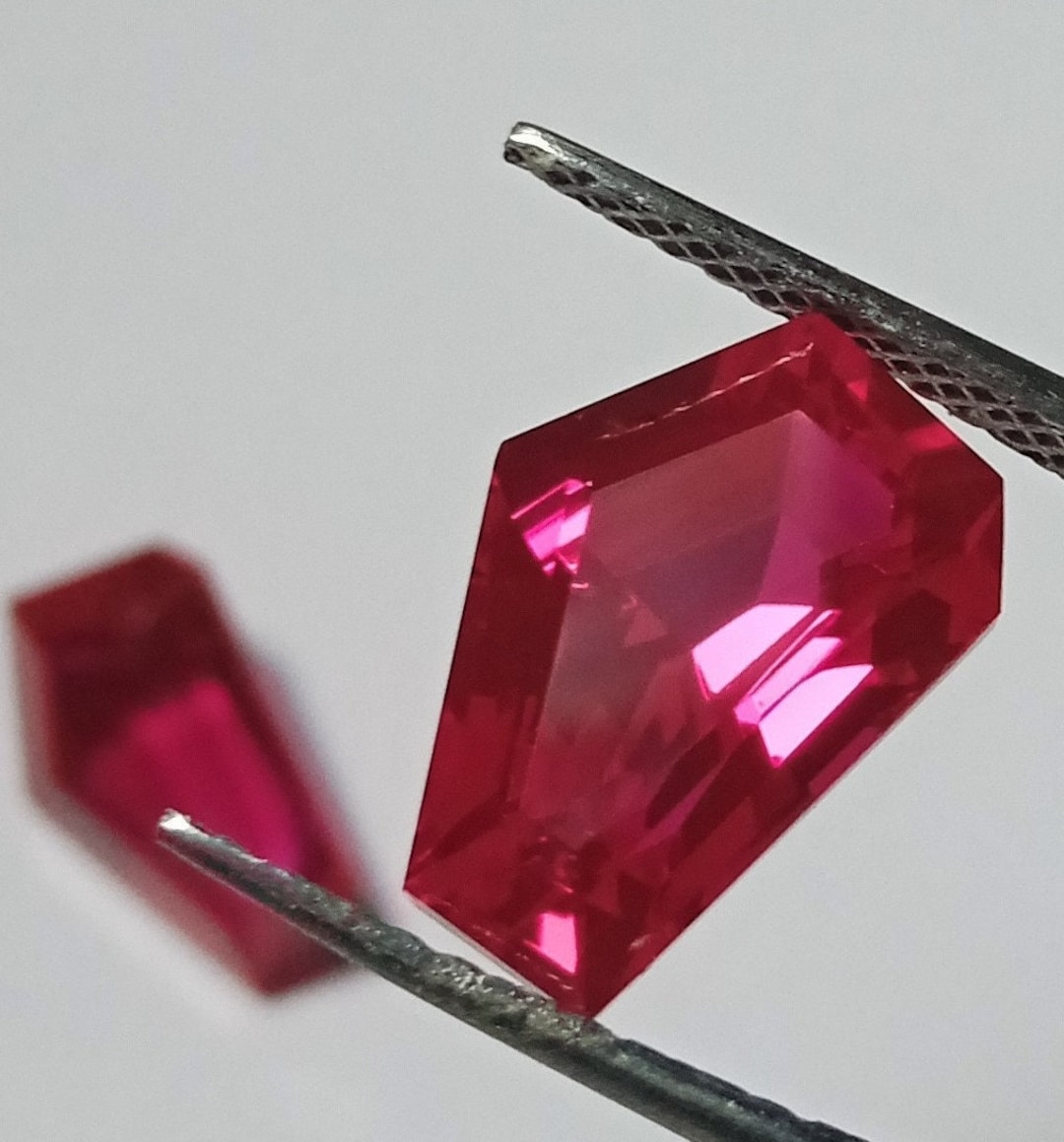 Pigeon Blood Red Corundum Fancy Shape 12X8.80MM Lab Created Ruby Loose ...