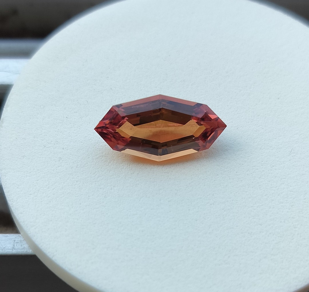 7 Carat Color Change Alexandrite Fancy Shape 19X9X6.20MM Loose Gemstone ...