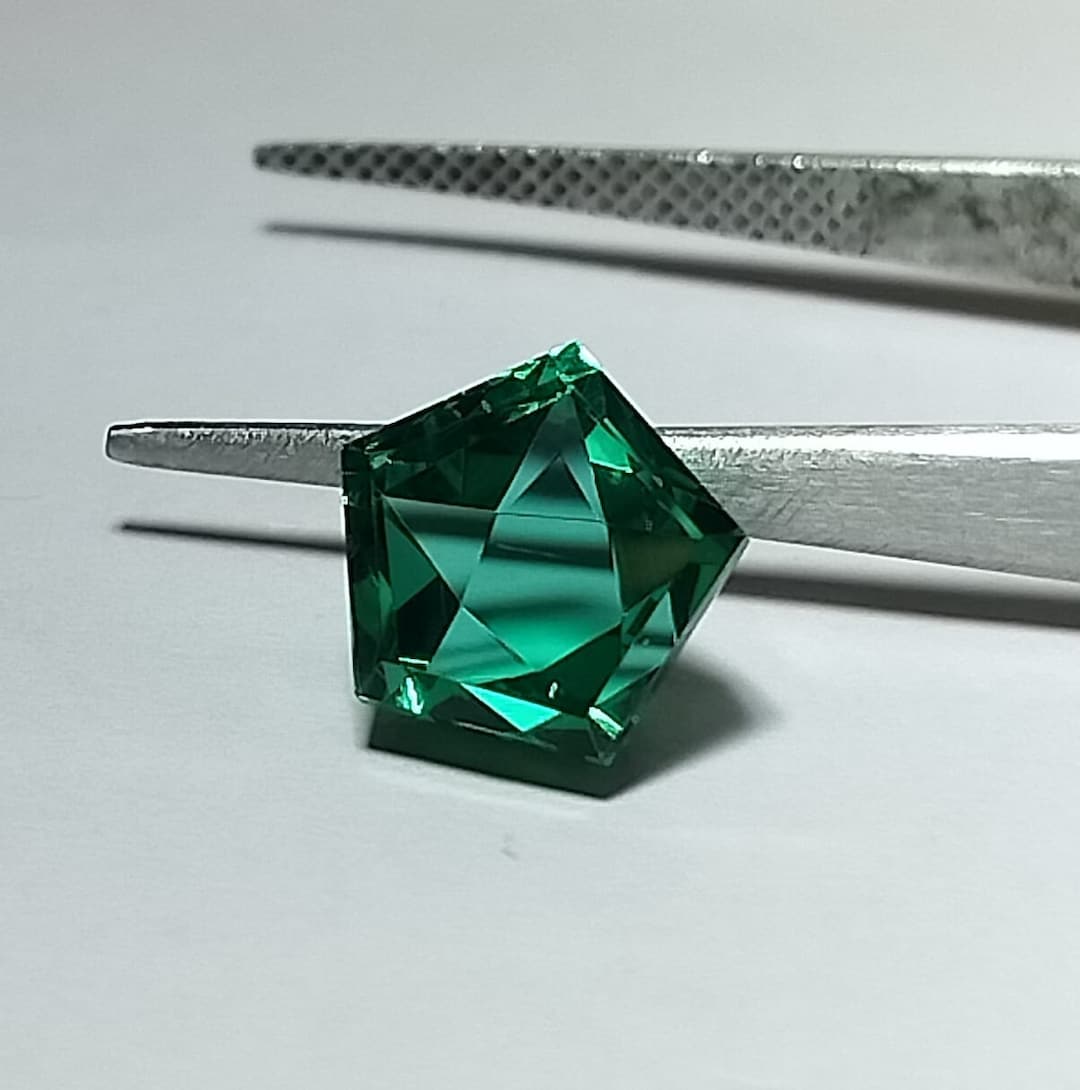 Lab Created Green Garnet: 10mm Square Star Cut Loose Gemstone - Etsy