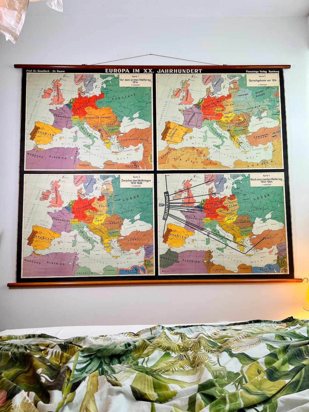 Magnificent Antique Pull Down Map of Xxth Century Europe (end of 1950’s ...