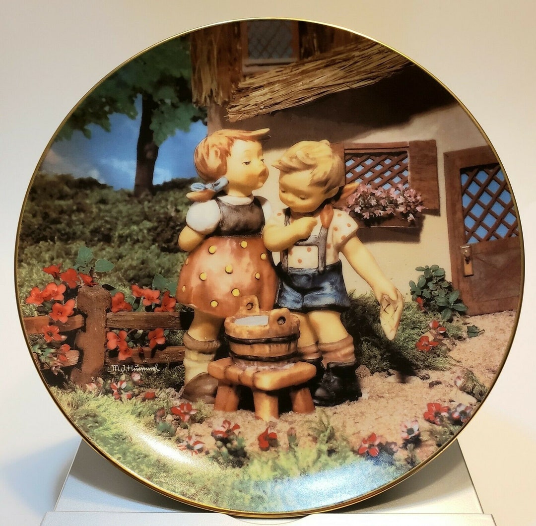 M. I. Hummel "squeaky Clean" (little Companions Series) Collector Plate ...