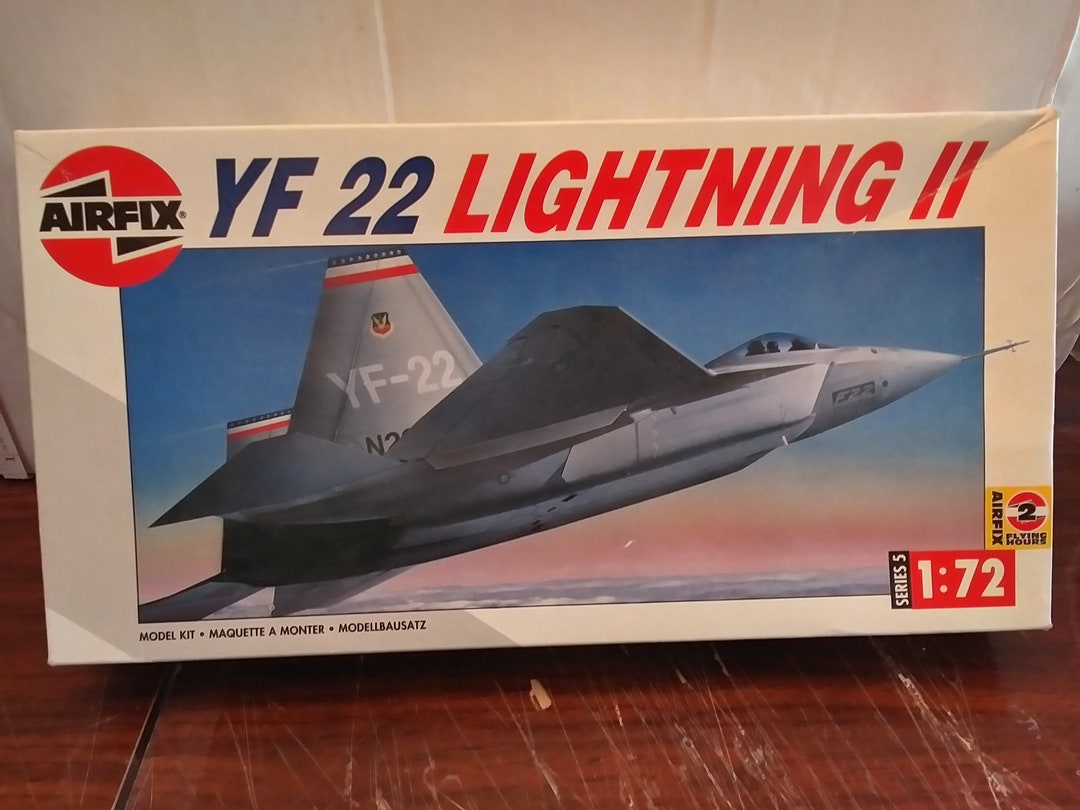 YF-22 Lightning II Fighter Jet Aircraft Plastic Model Kit by Airfix, 1/ ...