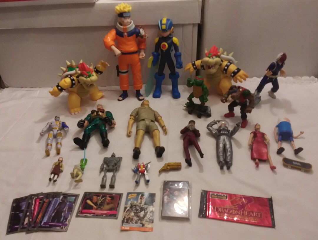 20+ Action Figures - Movies, TV, Games, Anime, Comics, Austin Powers ...