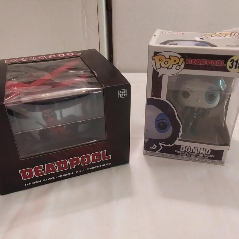 Domino Deadpool - Etsy