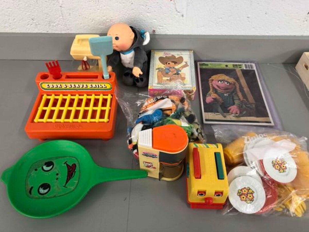 Vintage Children's Toys - 8 Ty Babies, Cabbage Patch Kids, Muppets ...