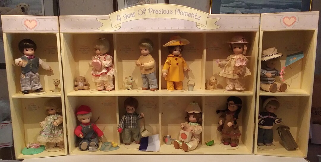 Vintage Ashton Drake 'A Year of Precious Moments' Mini Dolls & Display ...