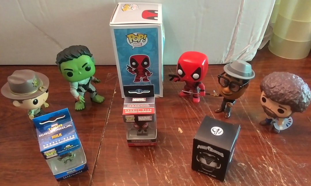 6 Funko Pop Deadpool, Power Rangers, Walking Dead Deputy, Painter Bob ...