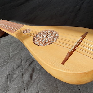 Medieval Gittern/lute Custom - Etsy