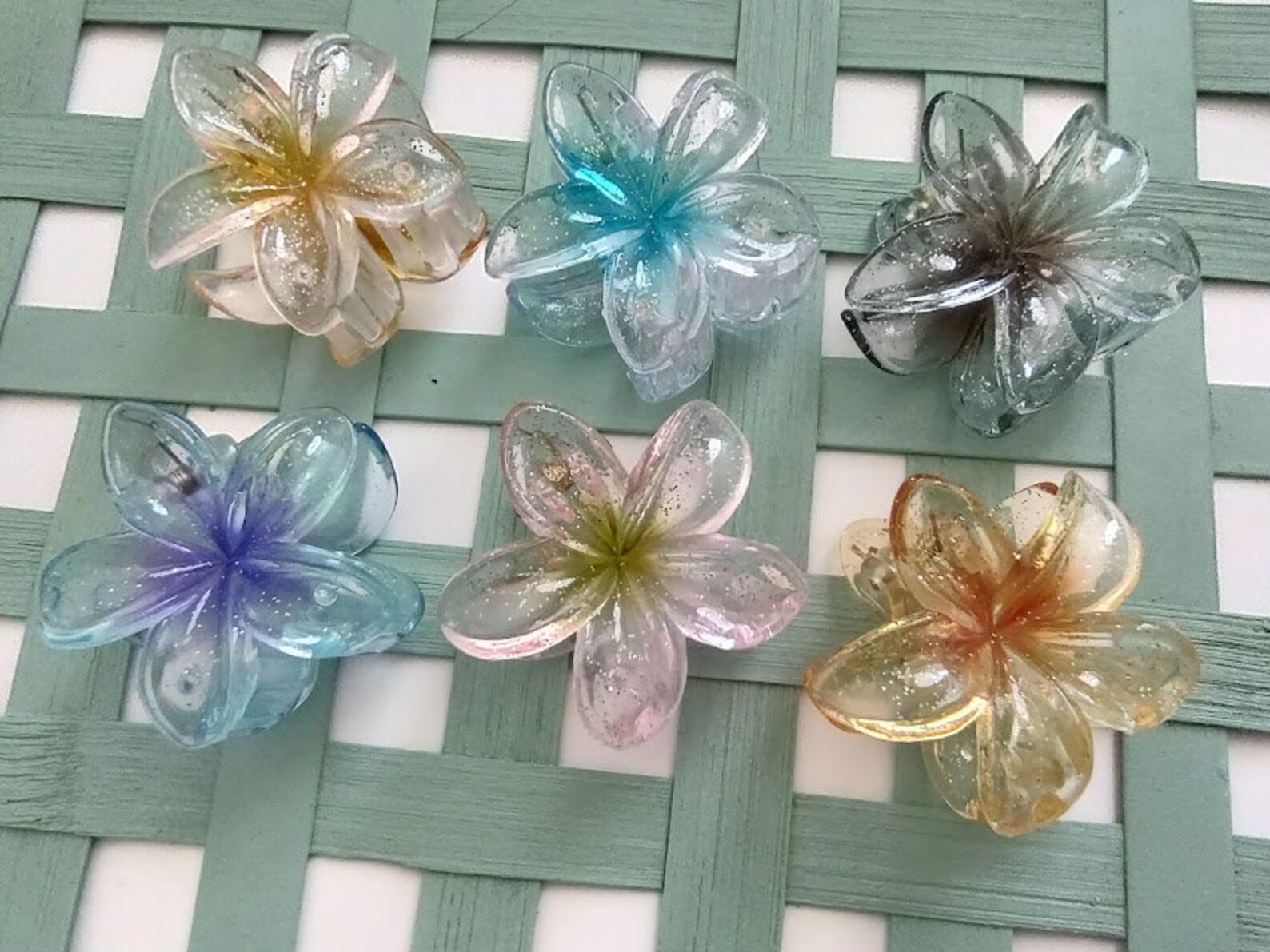 Claw Clip Set of 6, Small Plumeria Hair Accessories, Trendy Hair Clips ...