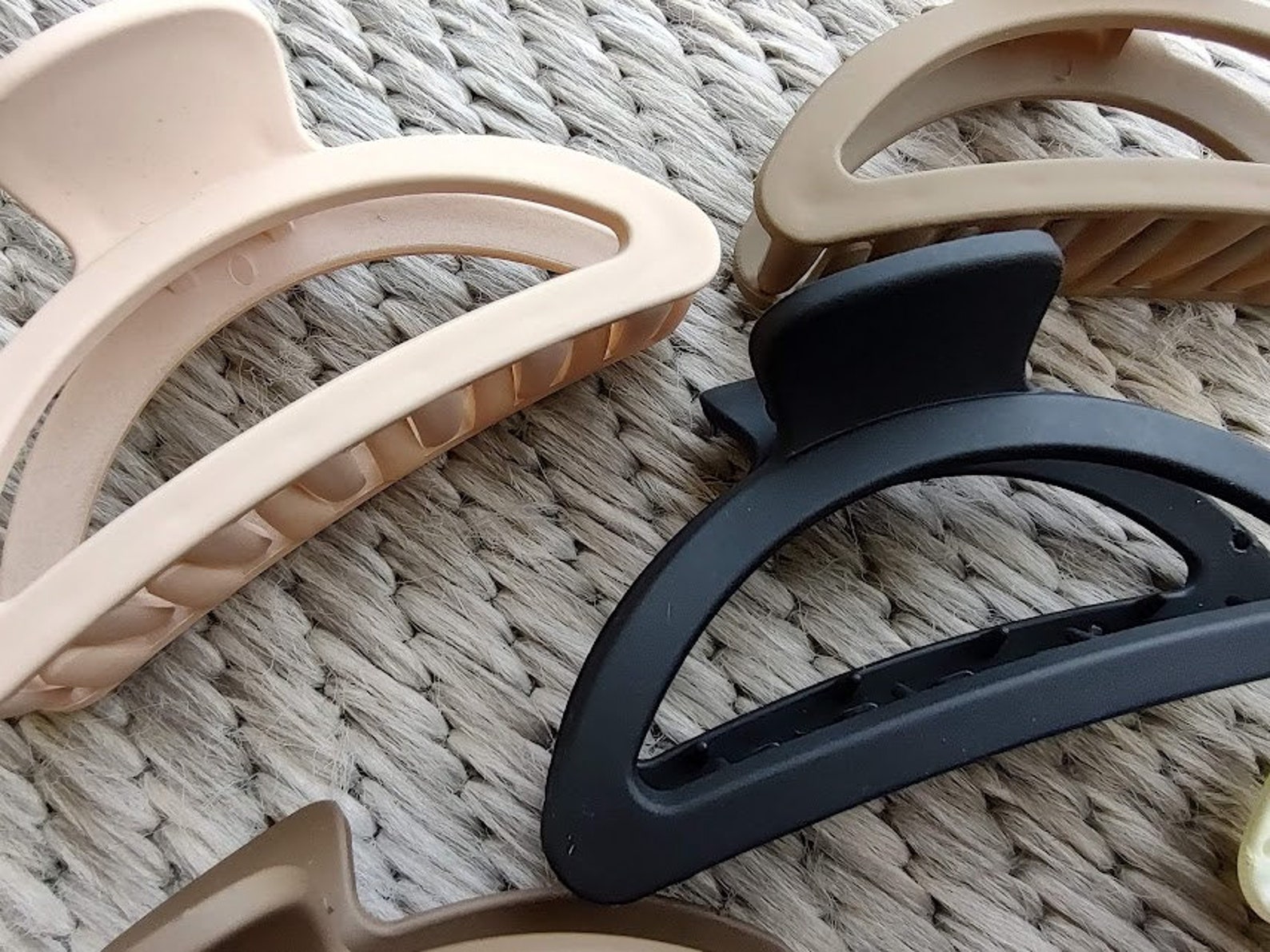 Matte Claw Clip > Claw Clips > Hair Accessories > Hair Clips - Etsy