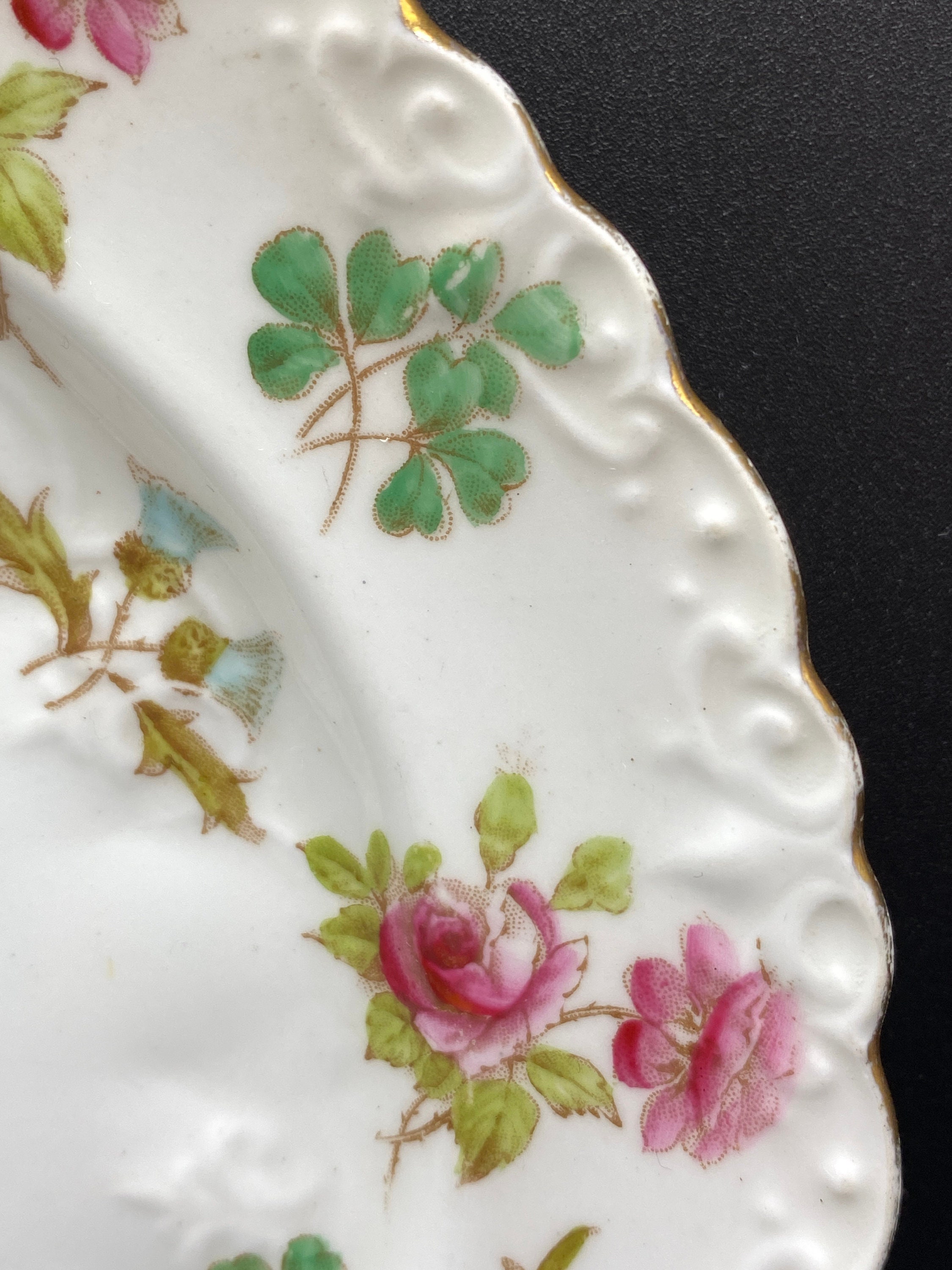 Aynsley 8 Plate, White Bone China Roses, Thistles, Shamrocks, Embossed ...