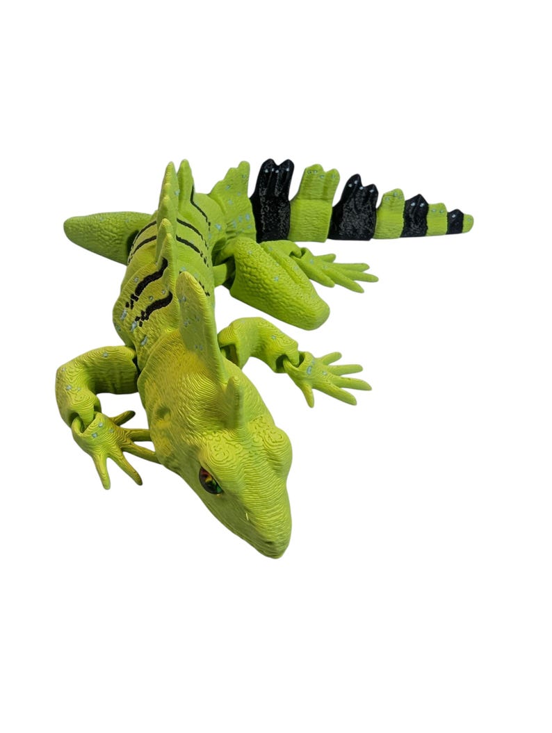 3D Printed Articulated Basilisk Lizard Toy – Bright Green & Black ...