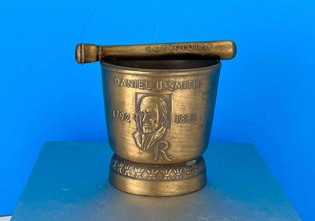 Vintage Brass Mortar and Pestle – Daniel B. Smith - Etsy