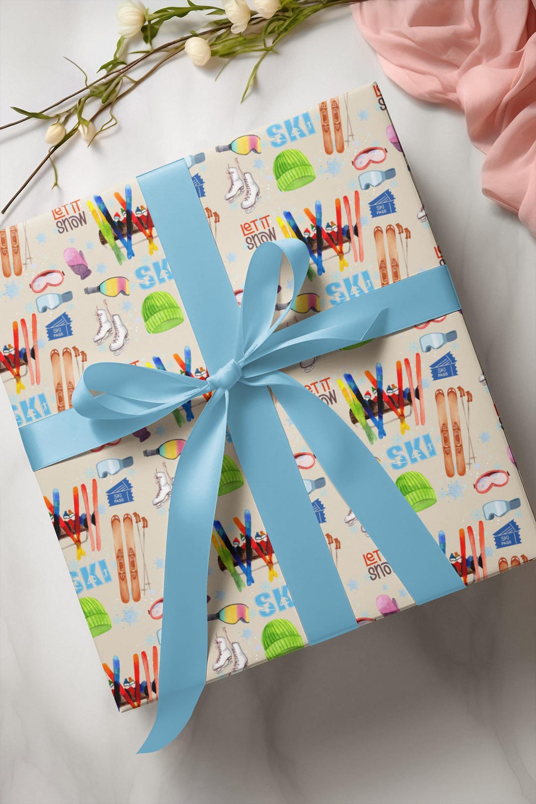 Wrapping Paper, Skiing Theme Gift Wrap, Holiday Ski Gift Packaging ...