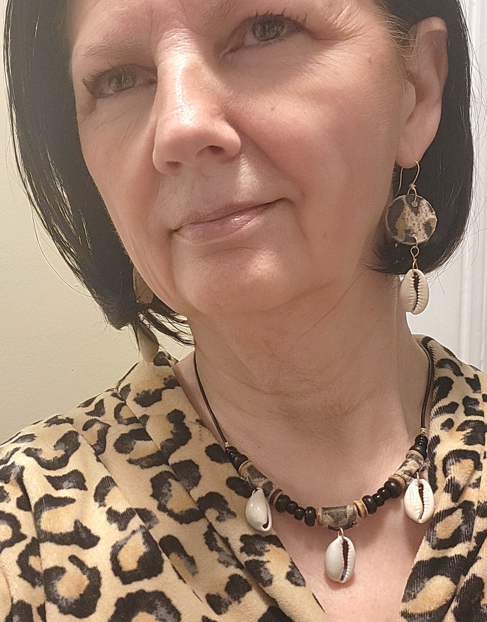 Cowrie Shell Leopard Print Leather Necklace Set - Etsy