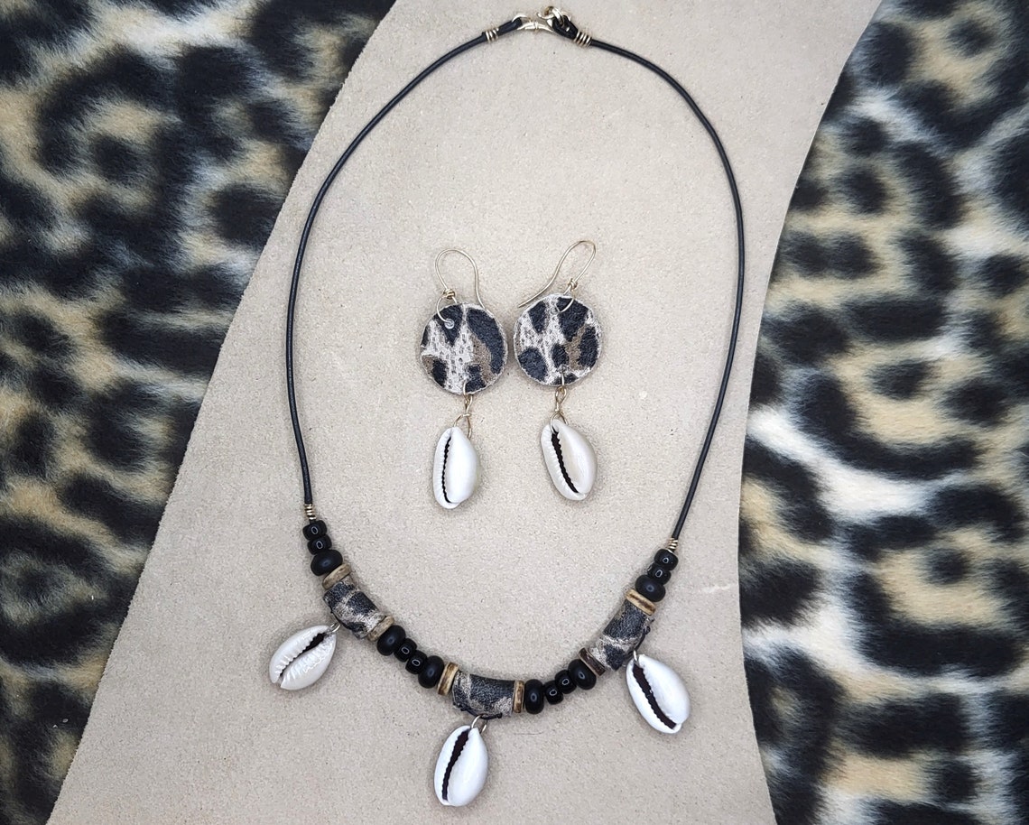 Cowrie Shell Leopard Print Leather Necklace Set - Etsy