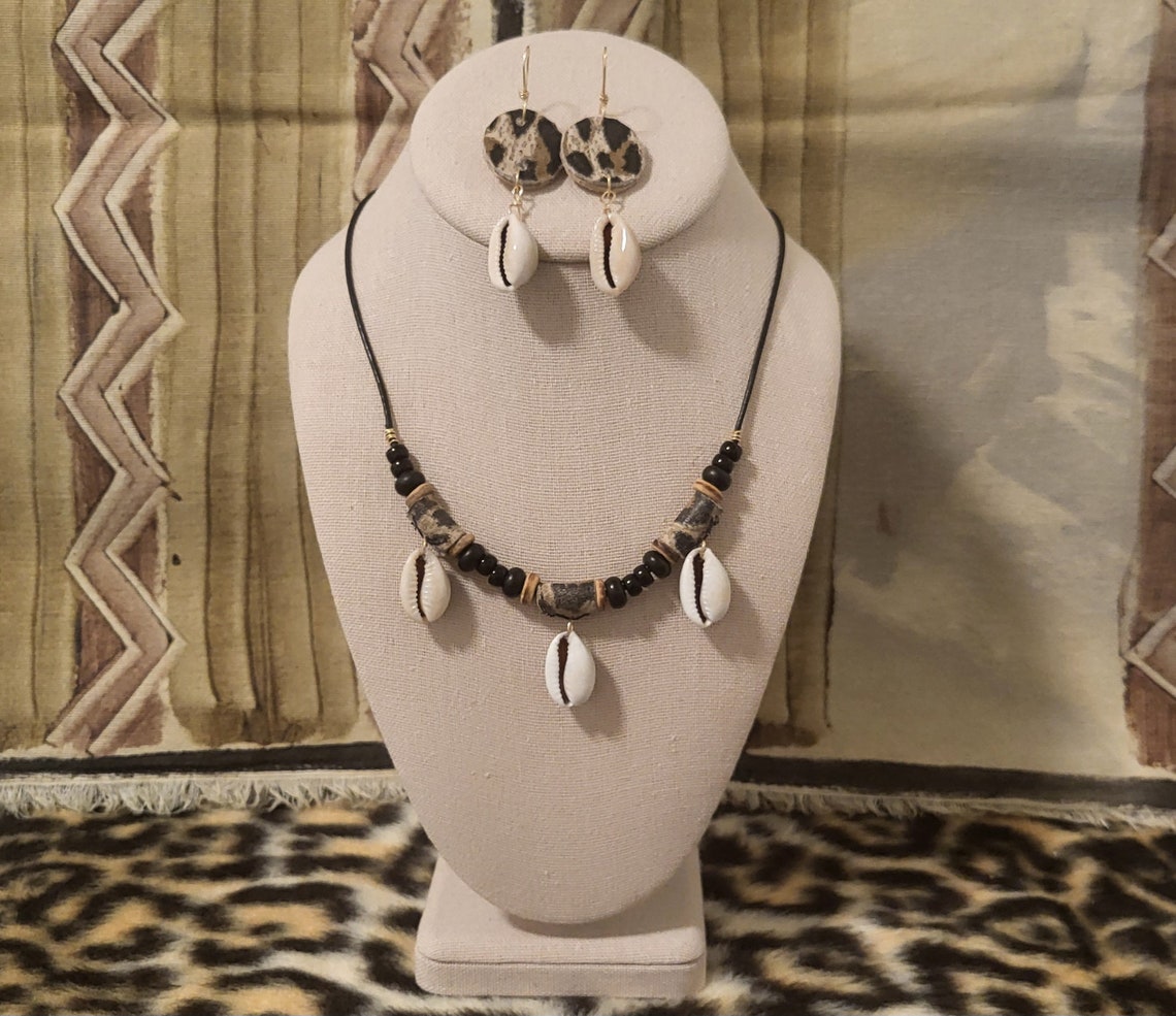 Cowrie Shell Leopard Print Leather Necklace Set - Etsy