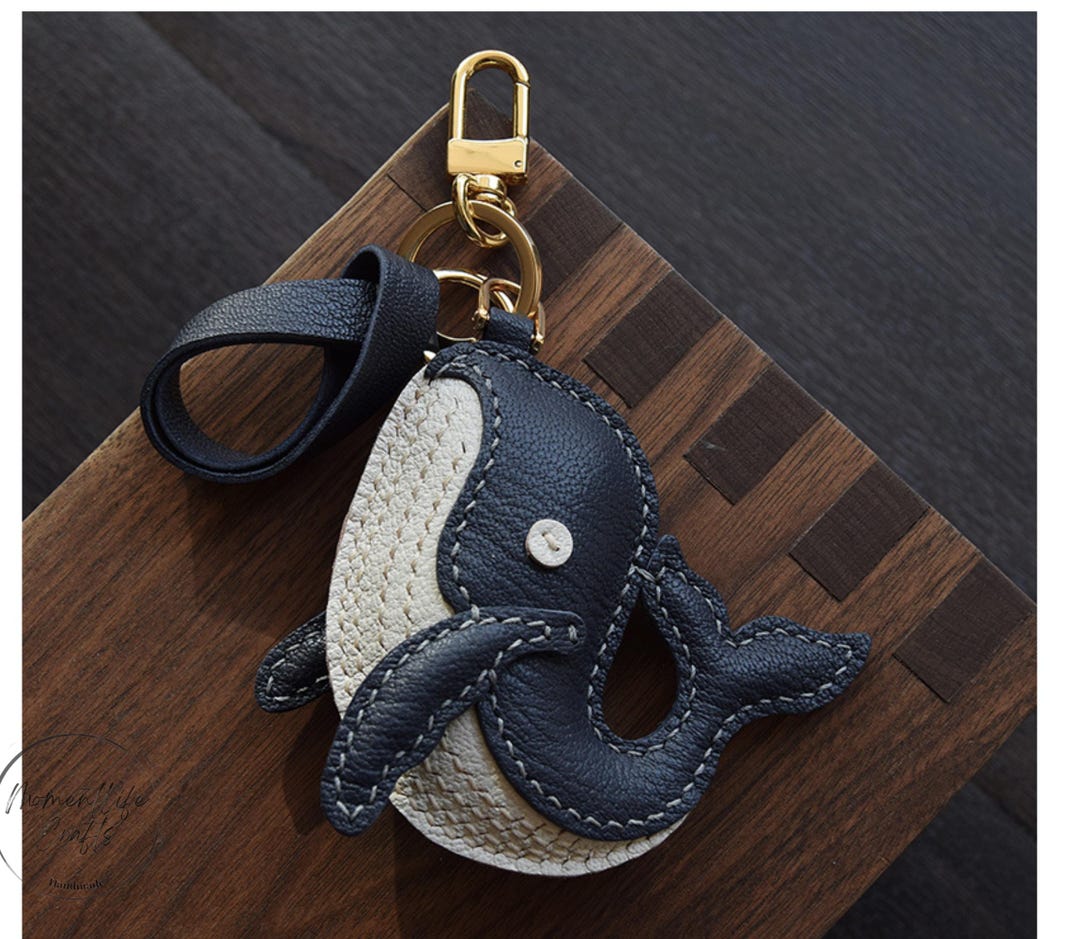 Handcrafted Leather Whale Keychain & Bag Charm Gift for Her/him Ocean ...