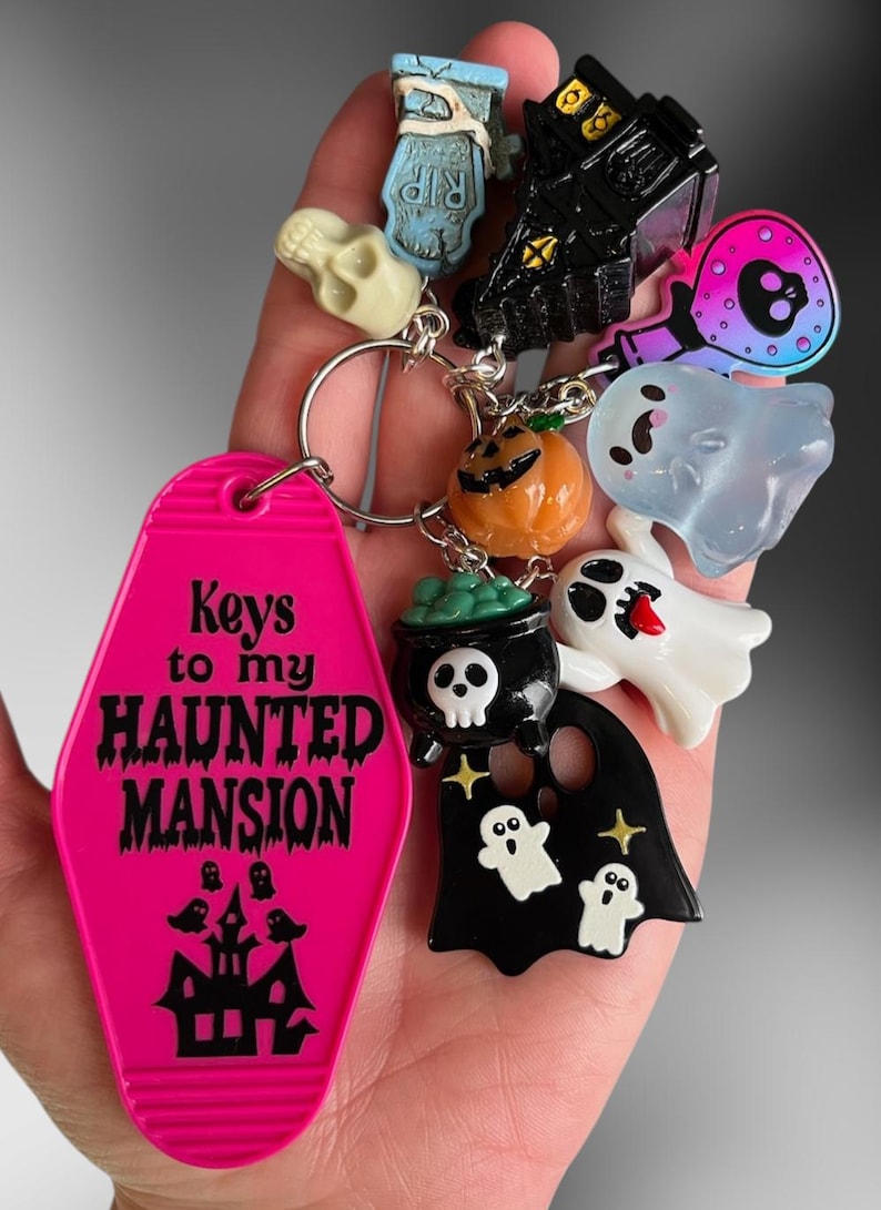 Haunted House Vintage Style Keychain - Etsy