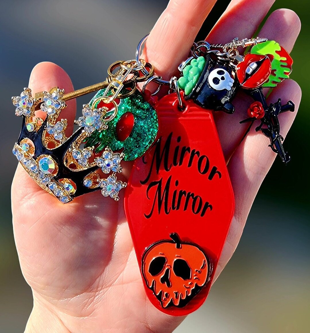 Mirror Mirror, Evil Queen, Vintage, Hotel Style Keychain - Etsy