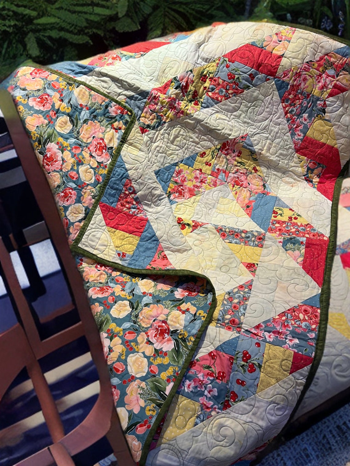 Soft Floral Spring Patchwork Throw Quilt, 100% Premium Quilting Cotton ...