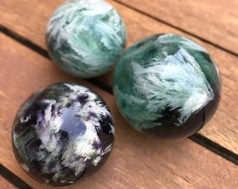 Snowflake Green Fluorite Sphere , Natural Feather Rainbow Fluorite Ball ...
