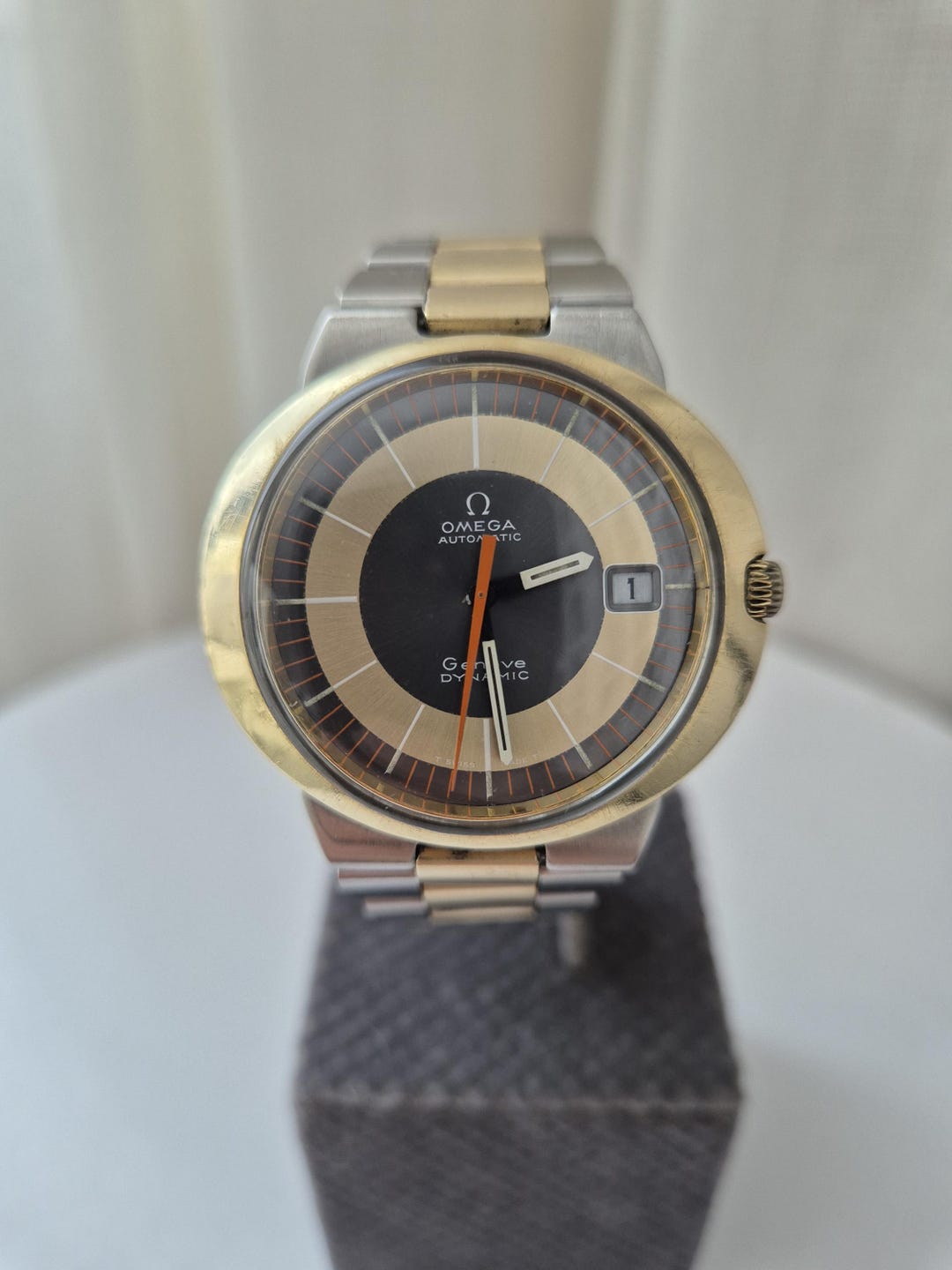 Rare Omega Geneve Dynamic Automatic Date With Gorgeous Bullseye Dial ...