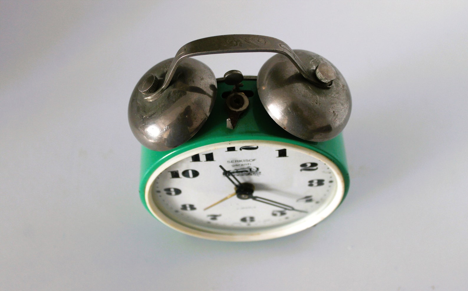 Vintage 1950's Serkisof Mechanical Alarm Table Clock - Etsy