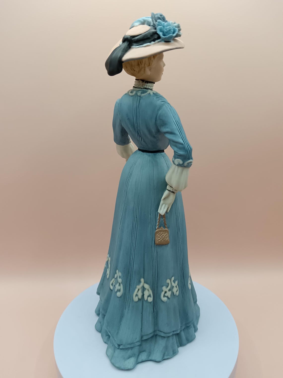 Wedgwood Porcelain Afternoon Promenade English Costume Lady Figurine ...