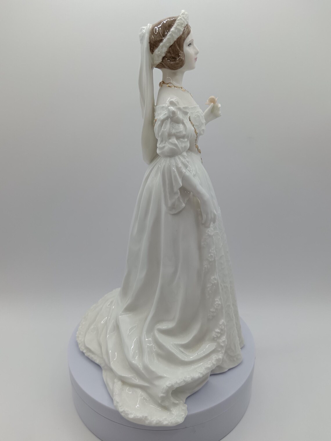 Coalport Figurine queen Victoria Royal Wedding L. Edition 1990 Year ...