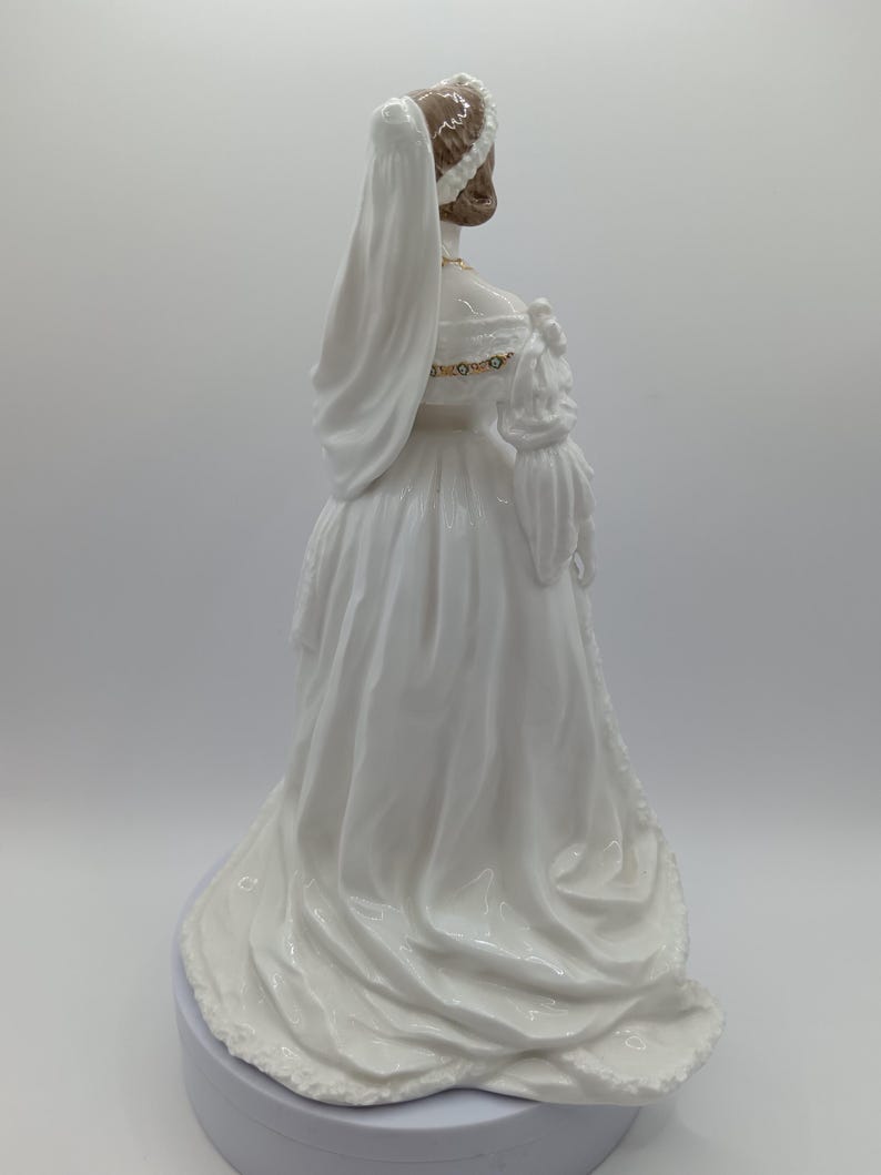Coalport Figurine queen Victoria Royal Wedding L. Edition 1990 Year ...