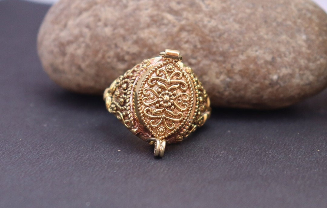 Poison Ring ,pill Box,unique Ring,adjustable Ring,handmade Ring ...