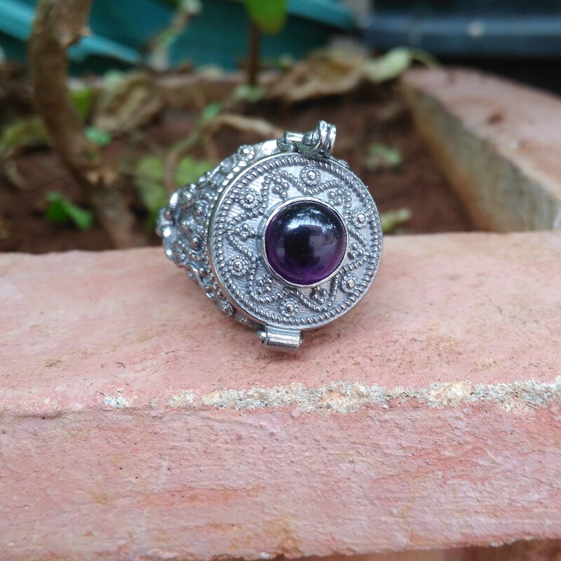 Poison Ring - Etsy