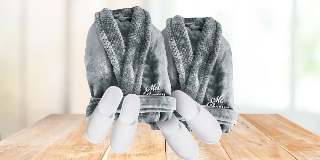 Personalized Mr & Mrs Plush Robes, Embroidered Bathrobes for Newlyweds ...