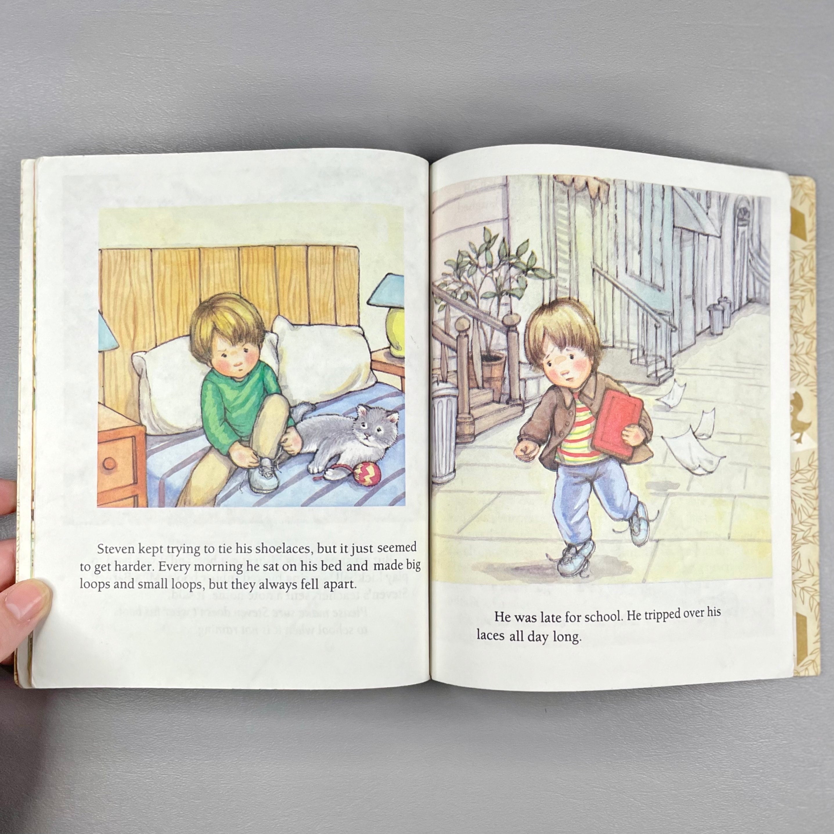Vintage 1984 Little Golden Book: "the Shoelace Box" - Etsy