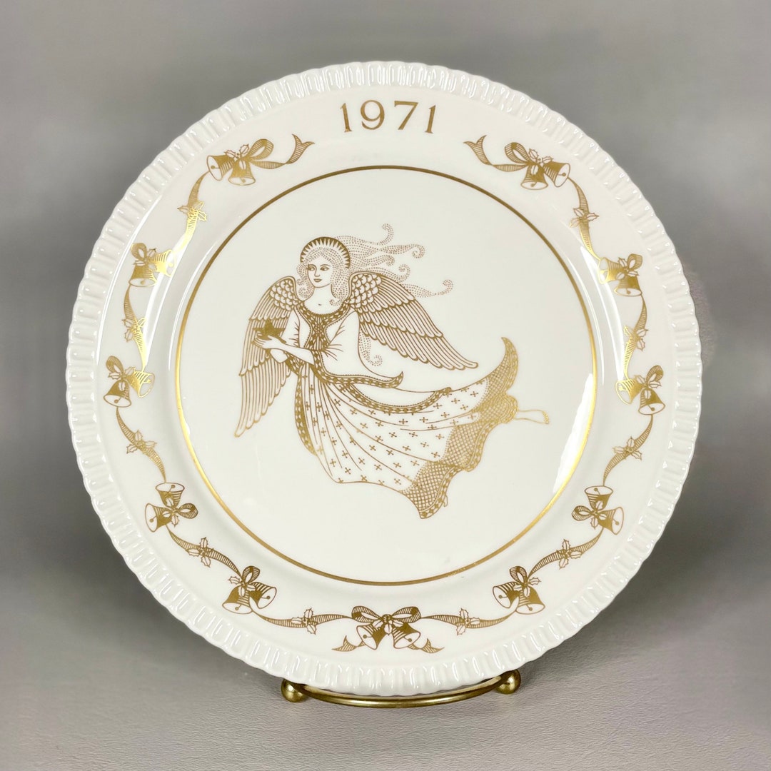 Vintage 1971 Spode Plate: Gold Angel, 8 Inch Collector's Item - Etsy
