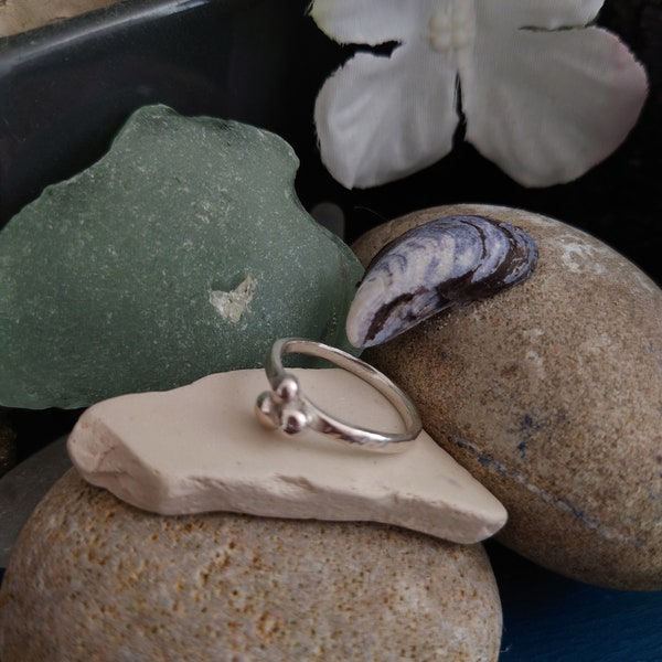 Pebble Ring - Etsy