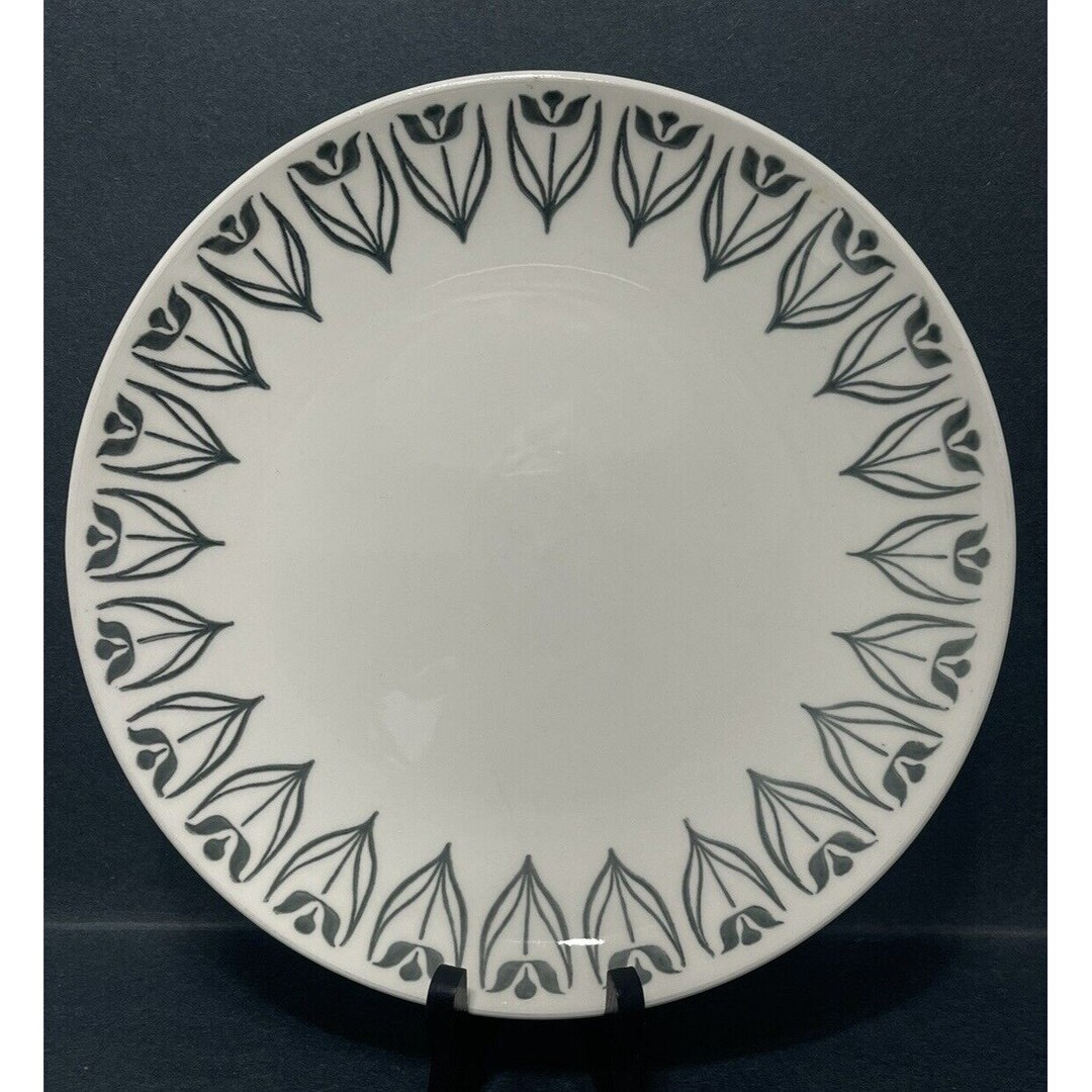 Klowles Kalla Tulip Time Plate: White Ceramic With Gray Tulip Design - Etsy