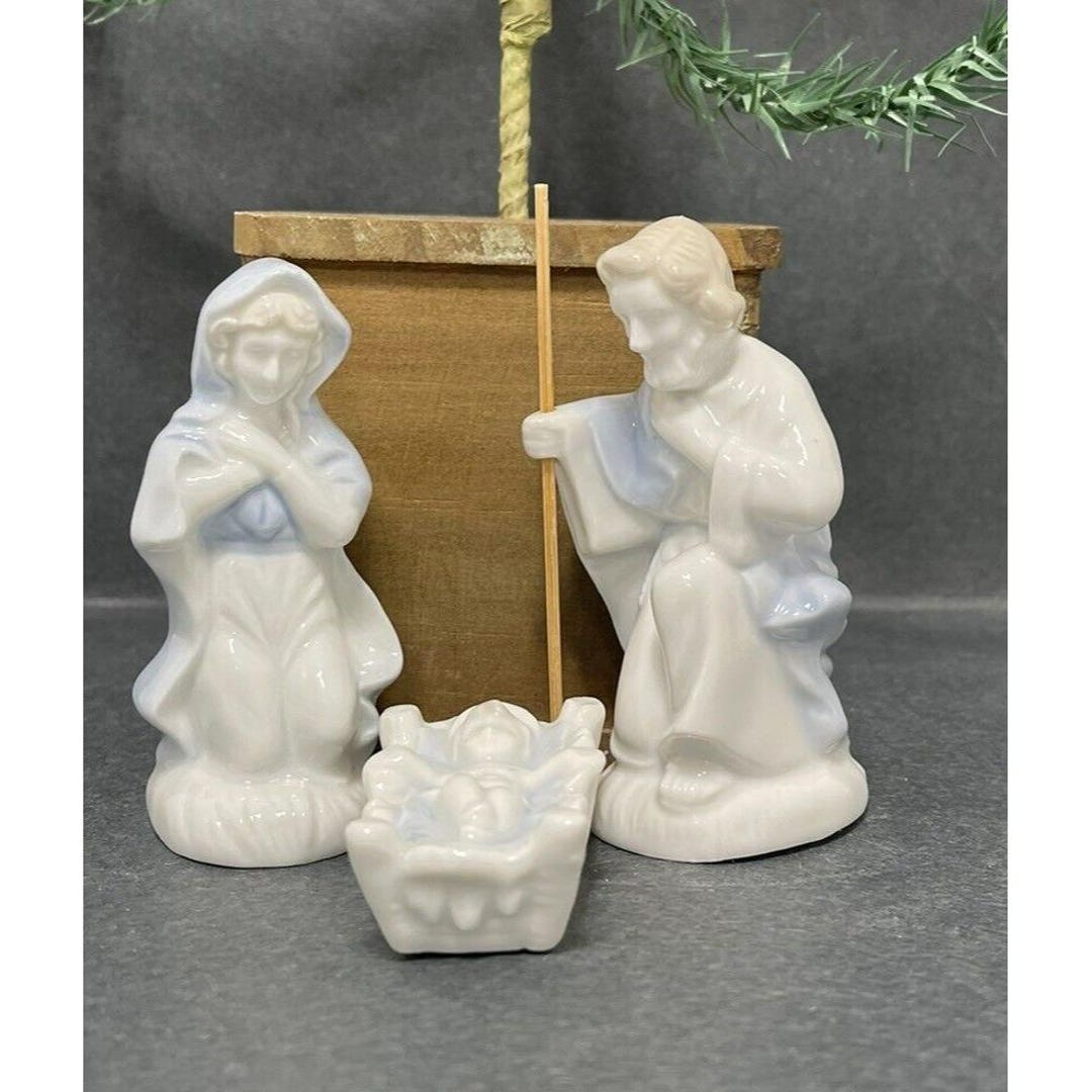 Lefton Blue White Porcelain Nativity Set 1735 Manger Scene 3pc Baby ...