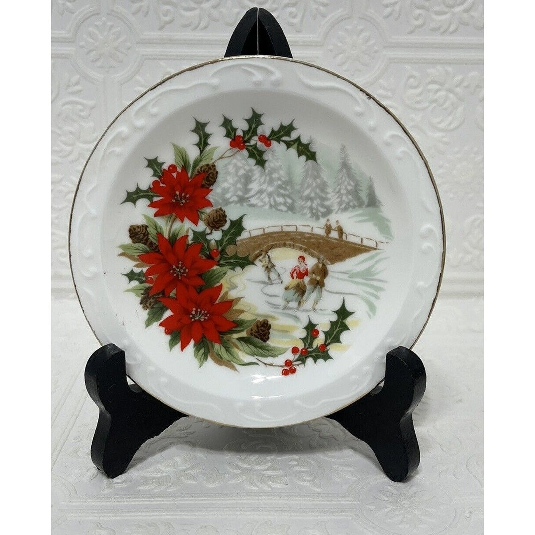 Heron Cross Pottery 5 Inch Dish Christmas Winter Scene With Poinsettias ...