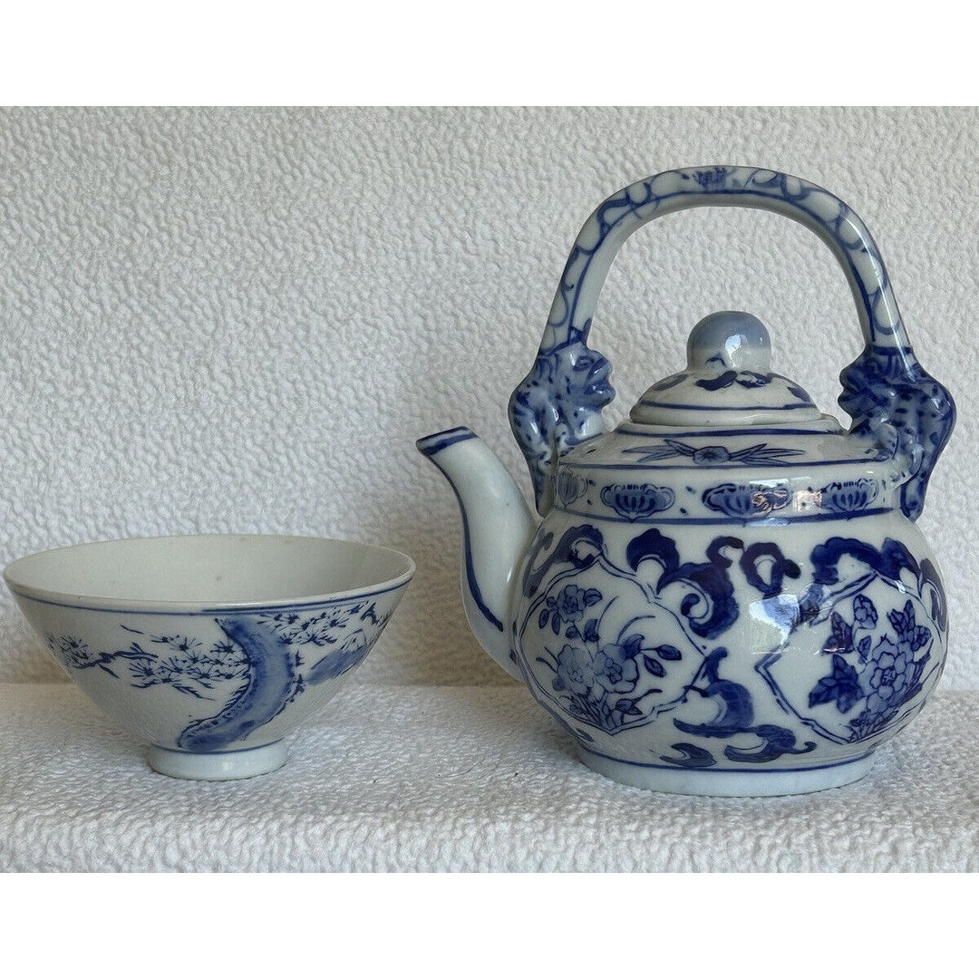Chinese Vintage Blue & White Teapot Gecko Lizard Handle and Small Asian ...