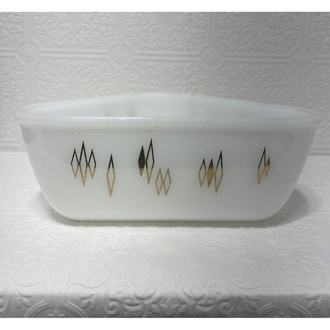 MCM INLAND GLASS Atomic Era Vtg White Milk Glass Triangle Casserole ...