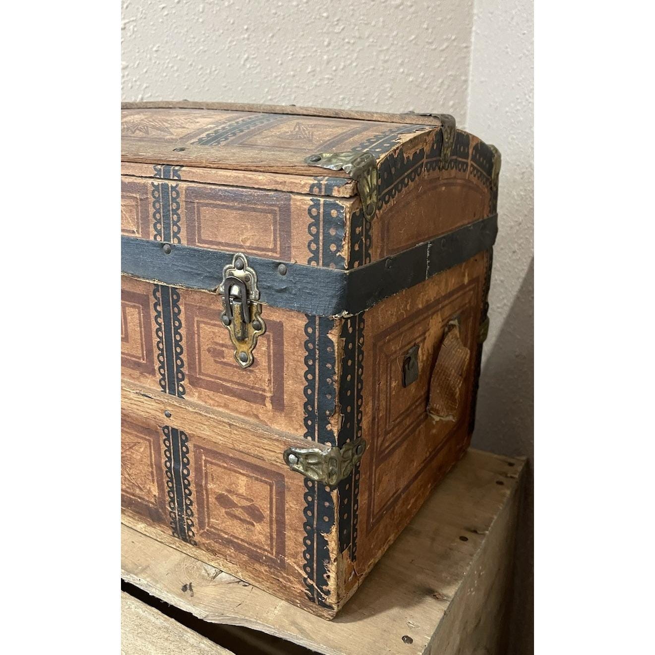 Rare Trunk 1800s Dome Top Salesman Sample or Childs Immigrant 16x10x11 ...