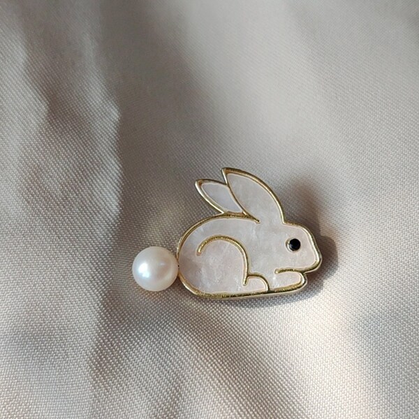 White Rabbit Brooch - Etsy